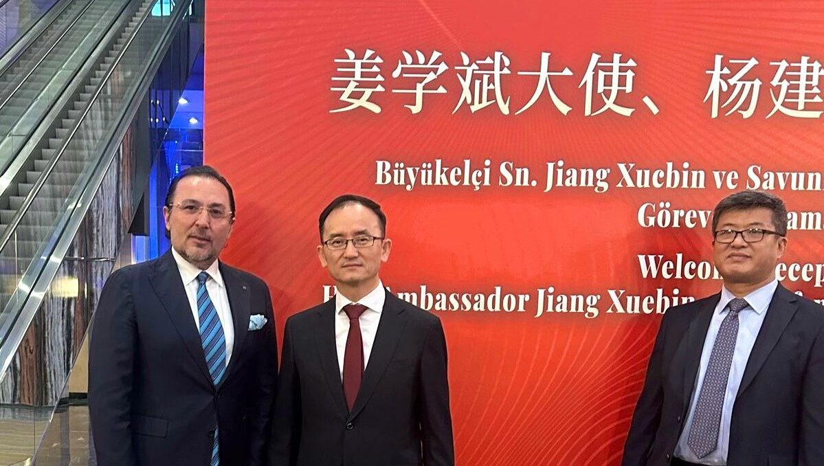 Büyükelçi Sn. Jiang Xuebin ve Savunma Ateşesi Sn. Yang Jianjun’un ...