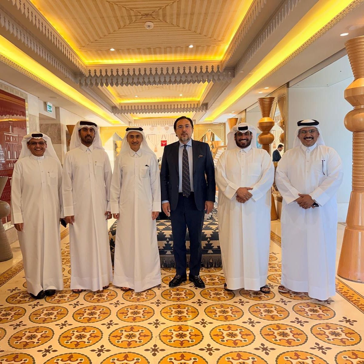 Qatar Post’un yeni CEO’su Sayın Hassan Jasim Al Sayed'i ziyaretimiz ...